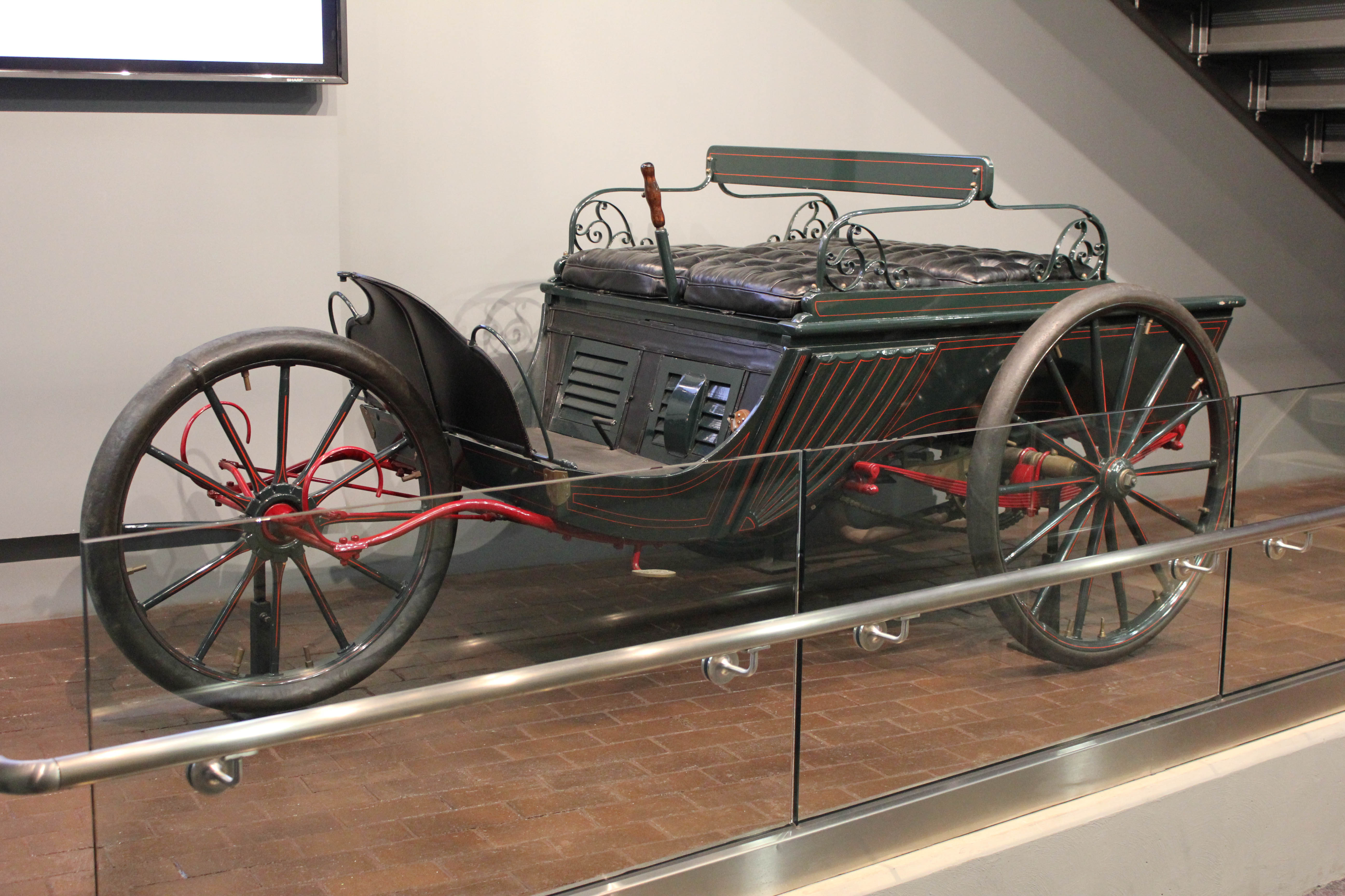 Exhibits | Collections - PERMANENT COLLECTION - Duryea Motor Trap ...